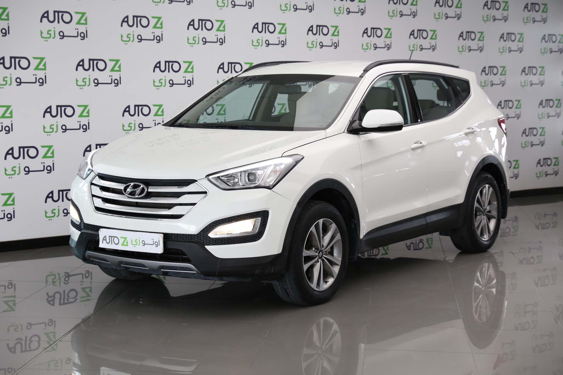 White Hyundai Santa Fe